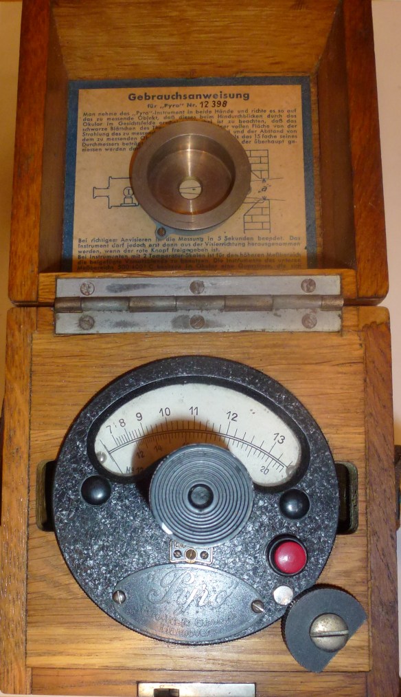 alte Messgeräte | Opa's alte Messtechnik von 1880 – 1980