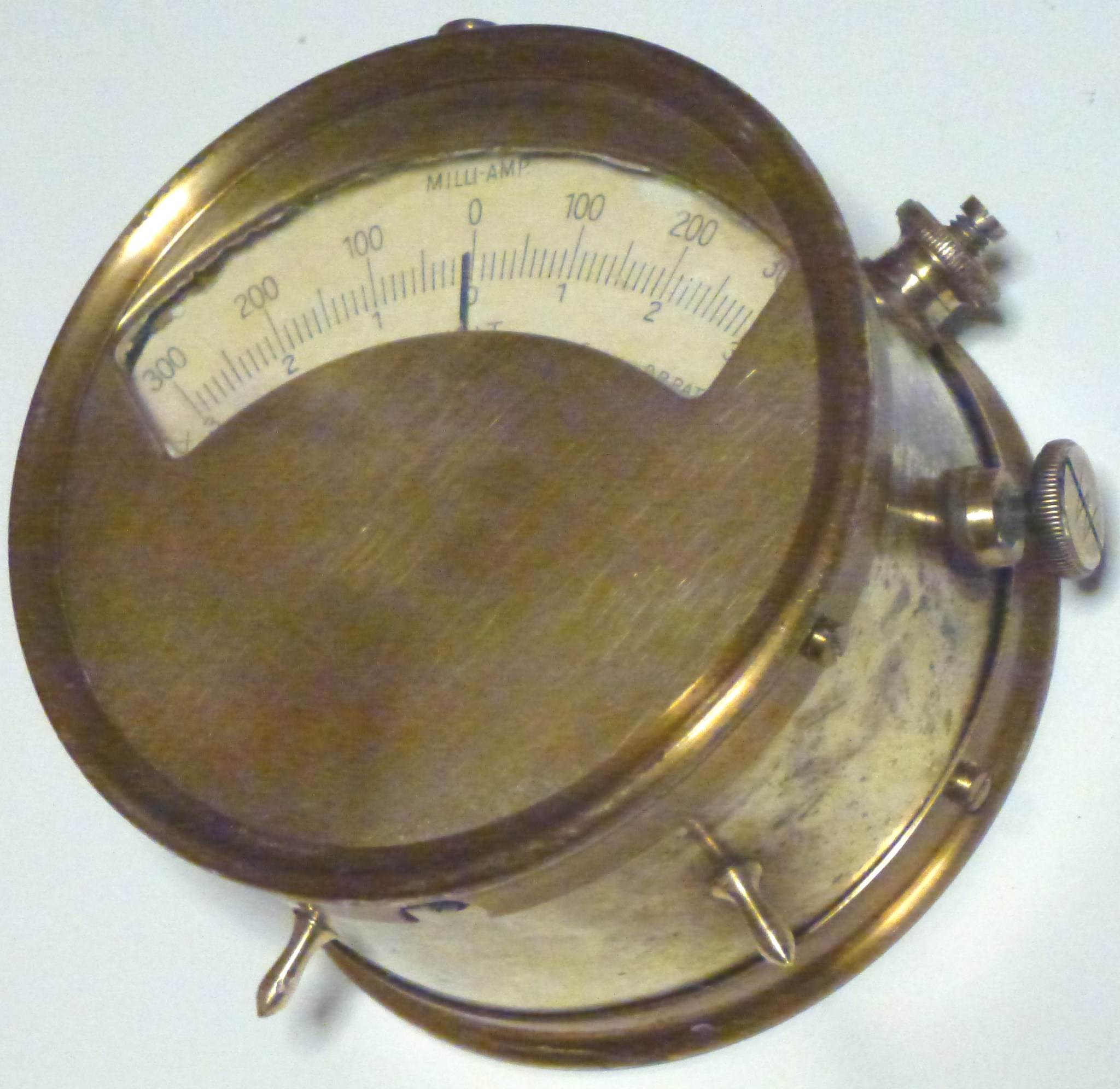 alte Messgeräte | Opa's alte Messtechnik von 1880 – 1980